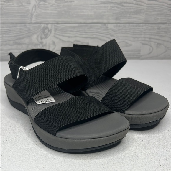 Clarks | Shoes | Clarks Black And Gray Comfort Sandals Size 7 | Poshmark